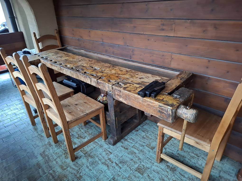 Magnifique établi de menuisier Canton Vaud - anibis.ch