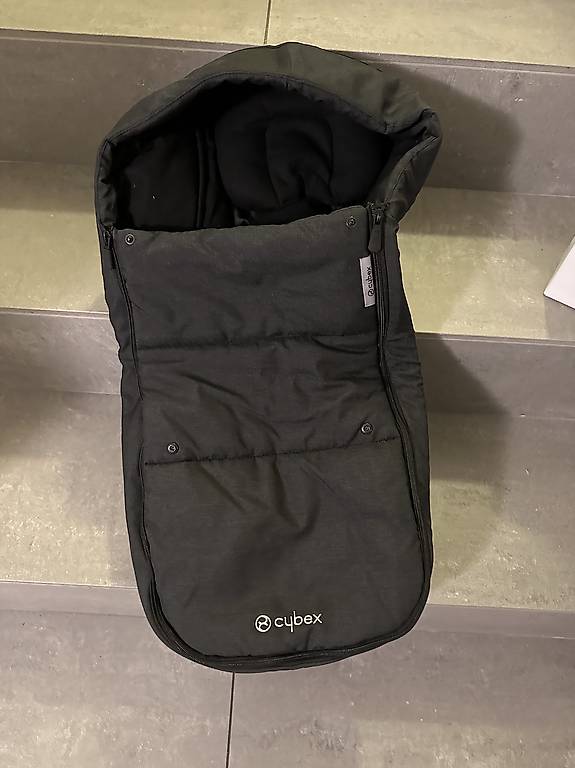 Housse protection poussette hiver Canton Fribourg - anibis.ch