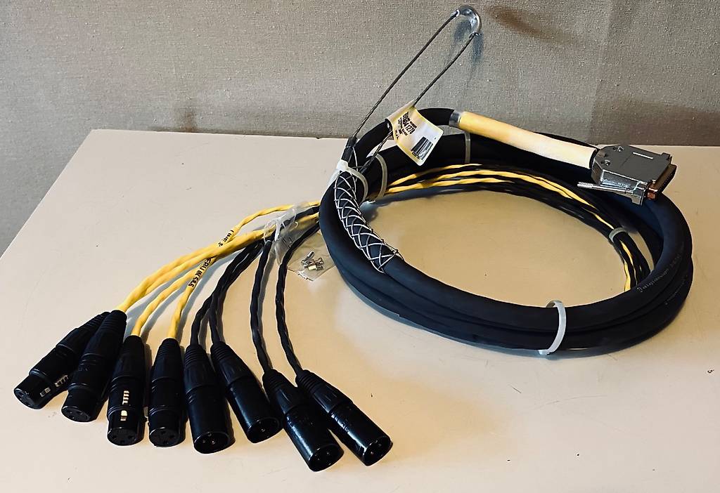 Câble AVID DB25-XLR M+F AES/EBU DigiSnake Canton Vaud - anibis.ch