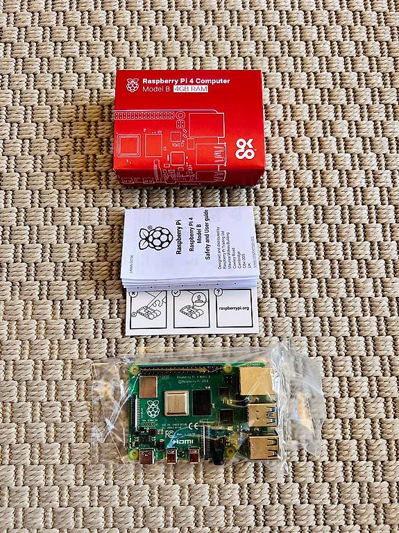 Lot Raspberry Pi Model 3 + 4 + divers accessoires - Neuf Canton ...