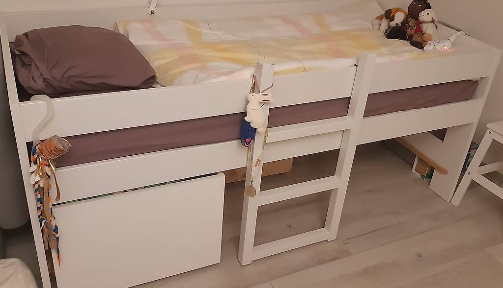 Lit enfant surélevé avec 2 caissons de rangements im Kanton Waadt ...
