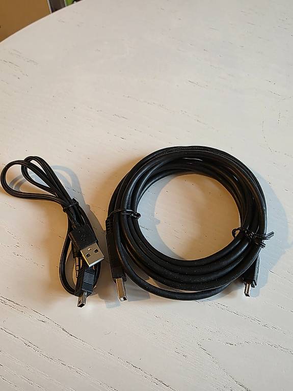 2 câbles: 1 USB-A à USB mini-B+prise jack 3,5mm + 1USBmini-B Canton ...