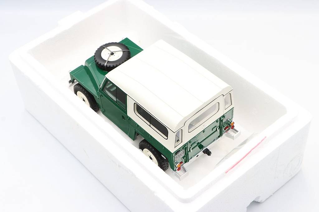 Land Rover 90 Lightweight Series 3 1973 1:18 BOS Models im Kanton Bern ...