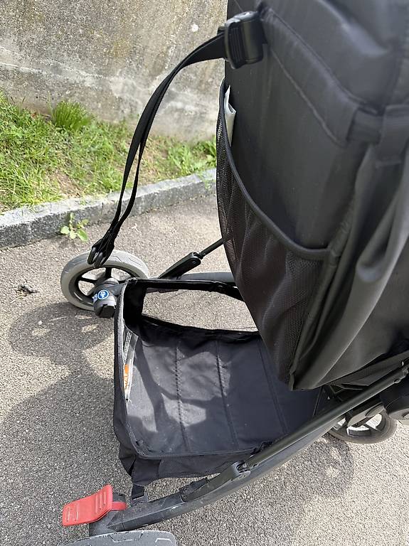 Pousette Thule tout terrain Canton Genève - anibis.ch