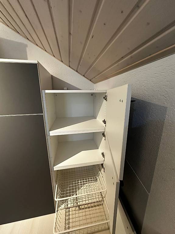 Armoire - Penderie Canton Valais - anibis.ch