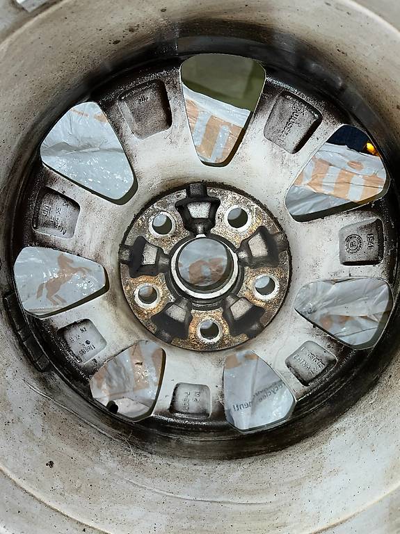 4 roues été alu complètes 225 55 r17. Pneus 1mois insignia Canton ...