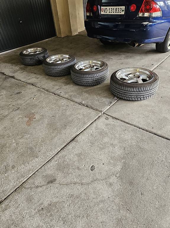 Jantes JR15 17x8 et35 Canton Vaud - anibis.ch