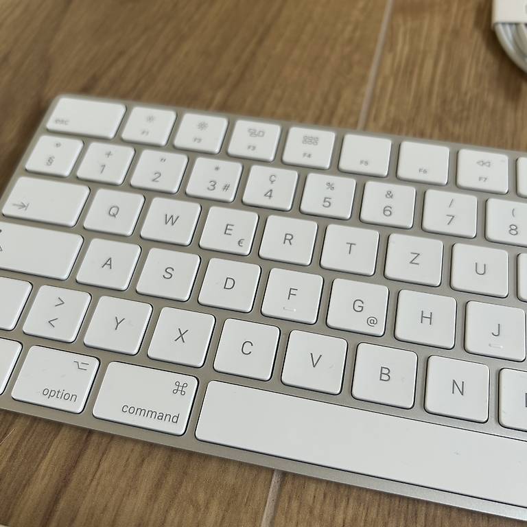 Apple Magic Keyboard QWERTZ Suisse Canton Fribourg - anibis.ch