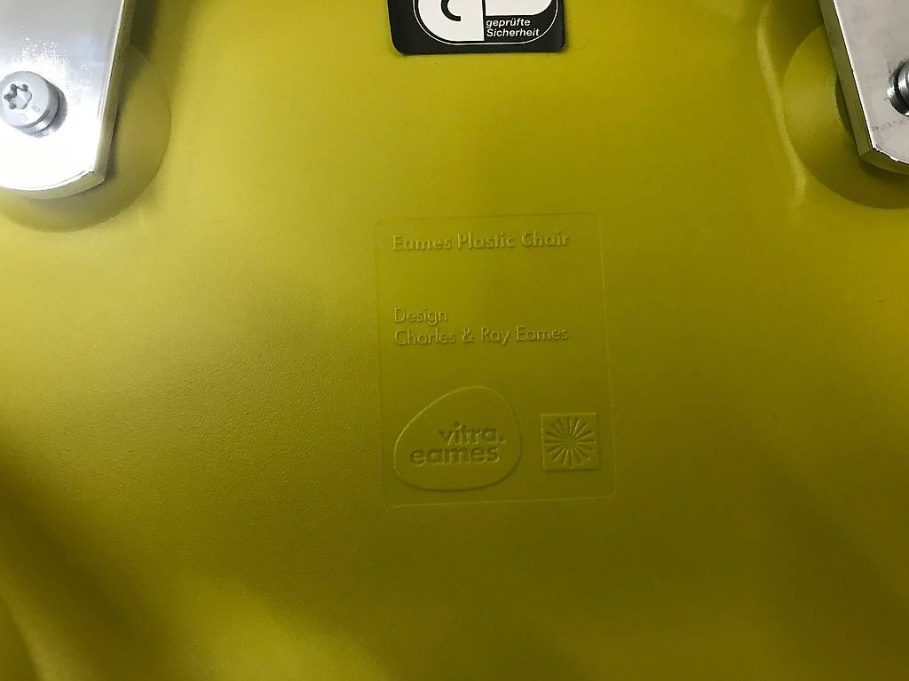 Vitra Eames Plastic Chair DSS, senf (18 Stk. verfügbar) Canton Berne ...