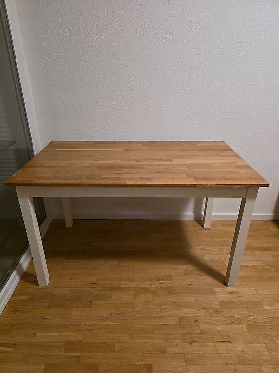 Bureau - lit double - meuble TV - table - commode Canton Vaud - anibis.ch