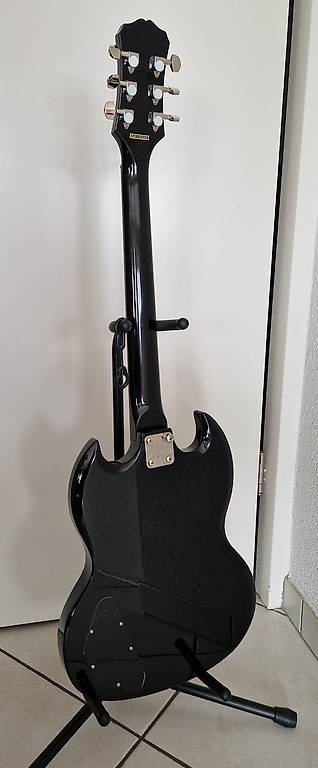 Rare guitare Epiphone Emily The Strange G-310 im Kanton Freiburg ...
