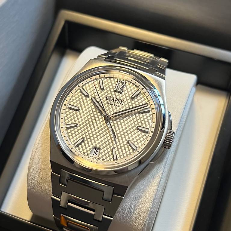 Czapek Antarctique Drake Passage Ice White Full Set Canton Genève ...