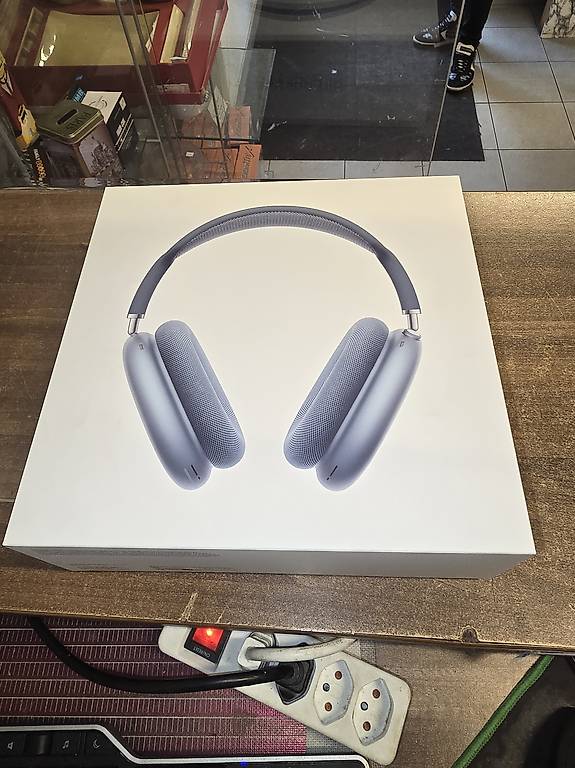Air pods max boite fermé garantie Canton Vaud - anibis.ch