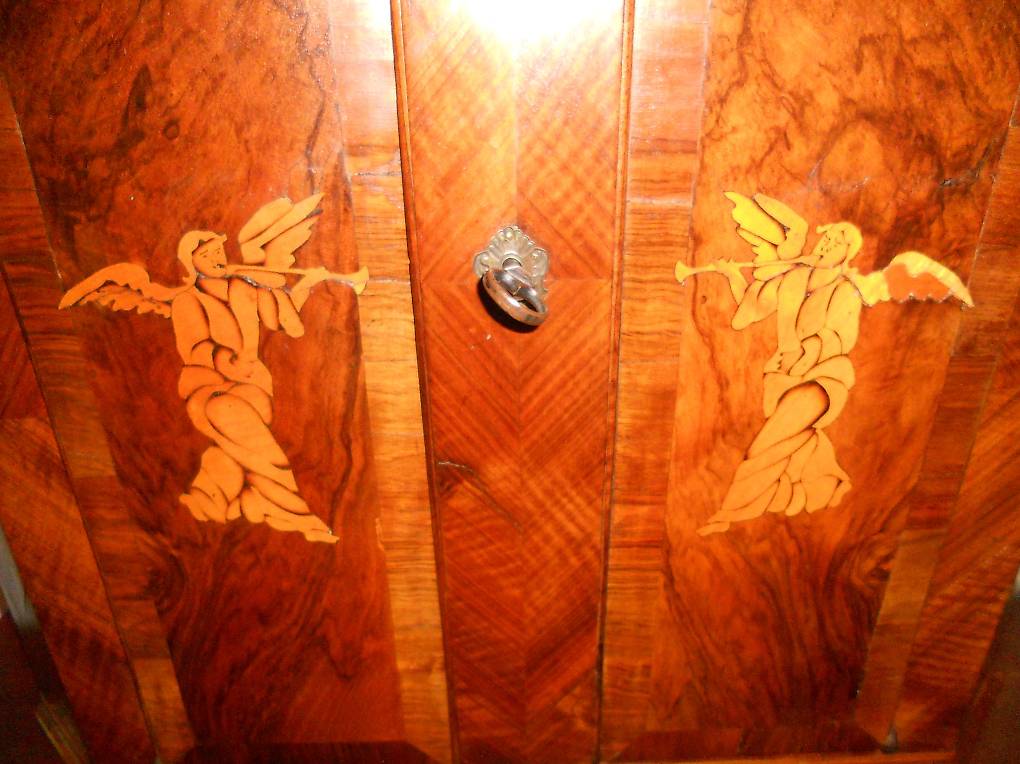 Antik uralt, kleines Kästli mit 2 Engel auf Kommode 3-teilig Canton ...