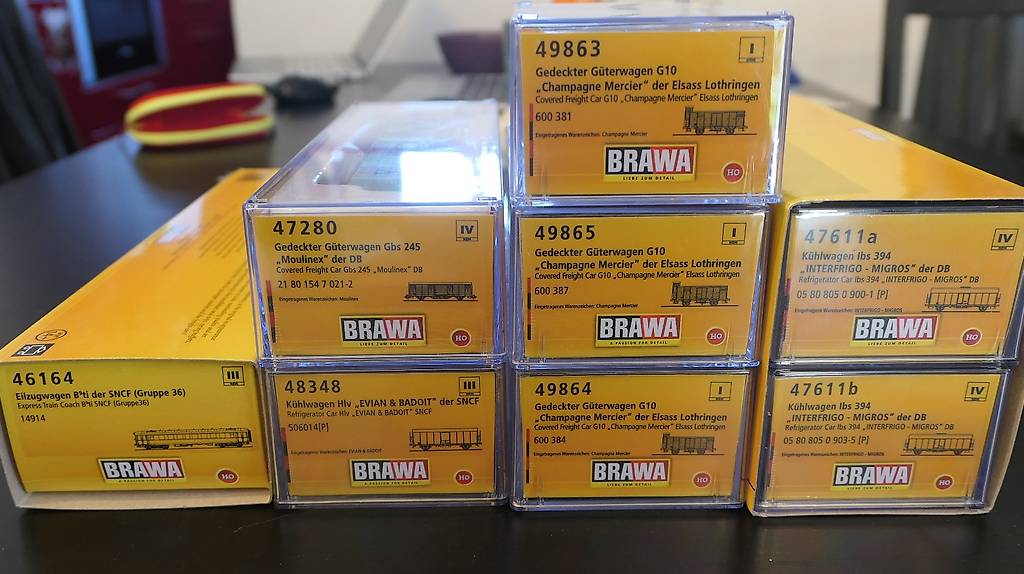 Brawa 47611 (A+B) 2 Wagons Migros Suisse im Kanton Waadt - anibis.ch