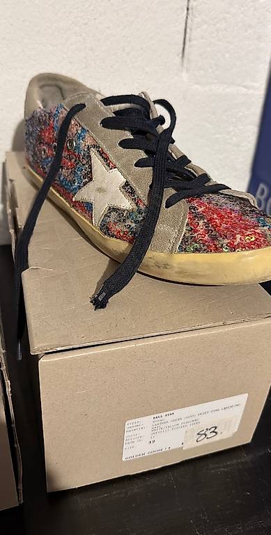Golden Goose taille 39 Canton Vaud - anibis.ch