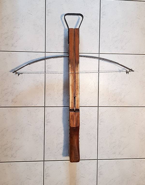 Ancienne arbalète décorative Canton Fribourg - anibis.ch