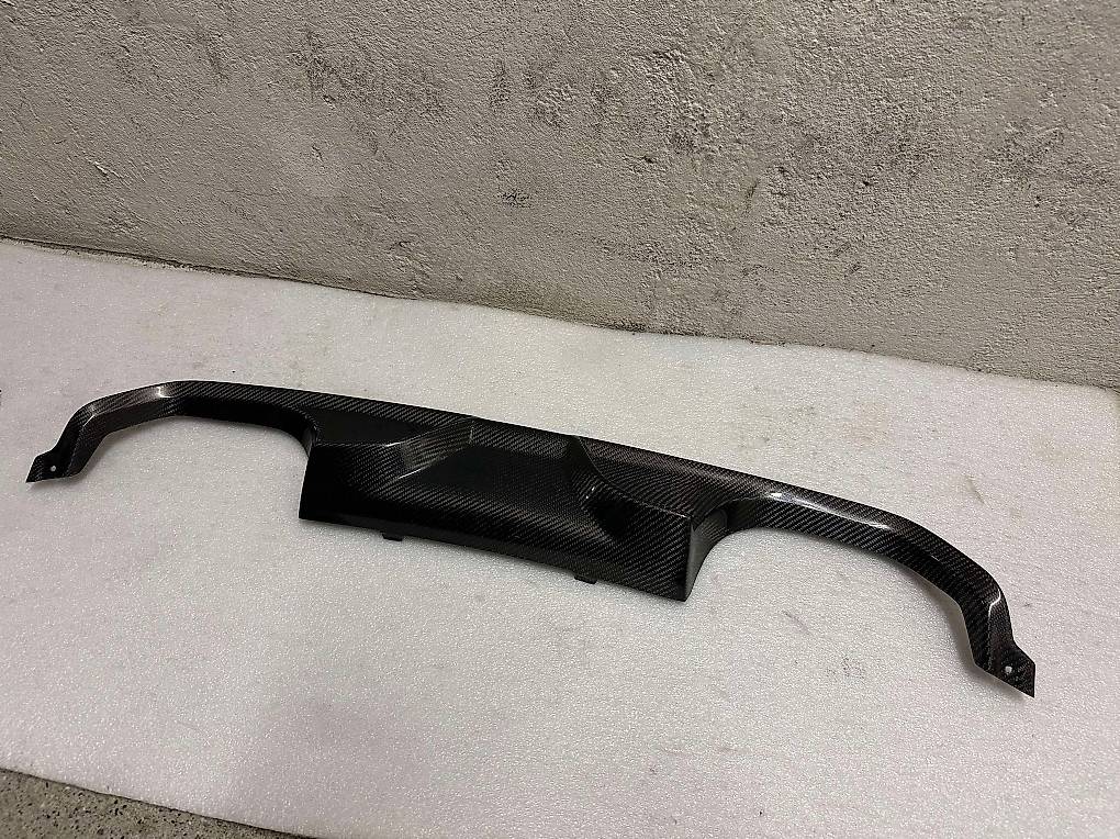 Diffuseur pour BMW M3 M4 F80 - F82 - F83 style Akra Canton Vaud - anibis.ch