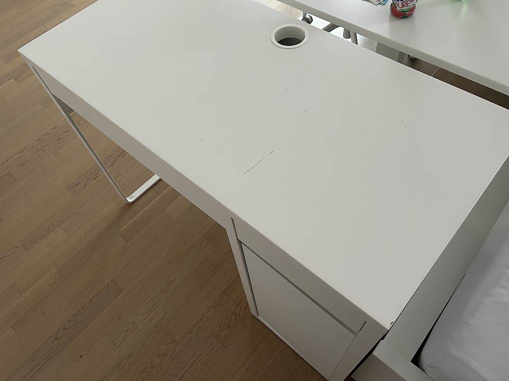 Bureau enfant avec rangement (IKEA Micke) Canton Vaud - anibis.ch