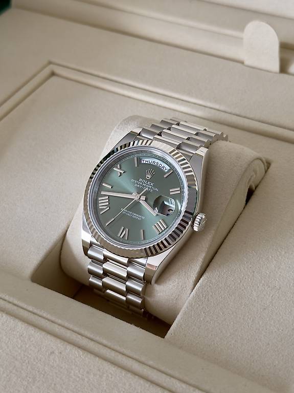 Rolex Day-Date 40 Olive Platin 2025 New Canton Berne - anibis.ch