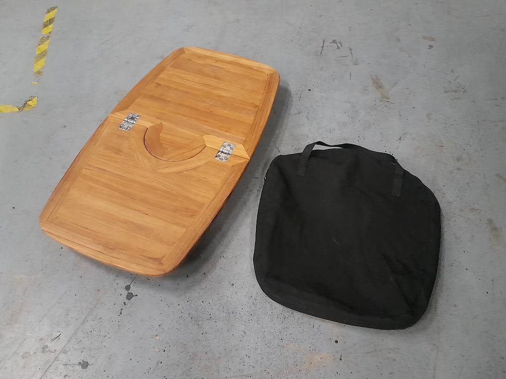 Table pliante bois bateau Canton Vaud - anibis.ch