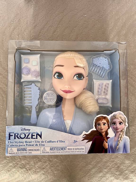 Elsa la reine des neiges, tête de coiffure. Canton Zurich - anibis.ch