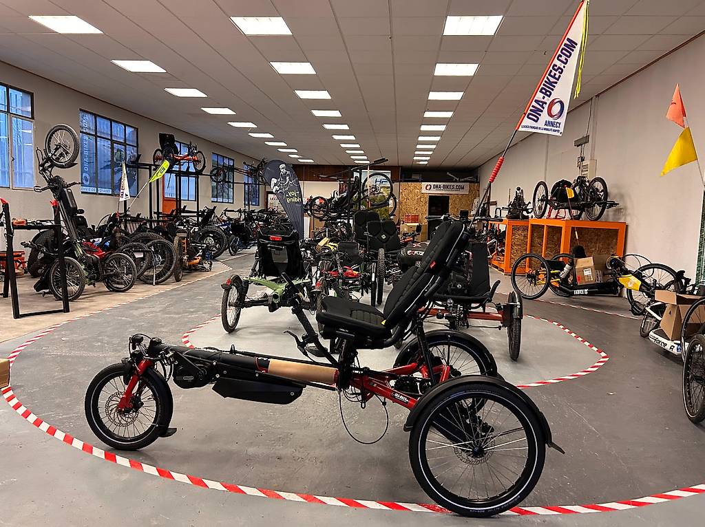 Tricycle adulte electrique tout suspendu HASE LEPUS E Canton Genève ...