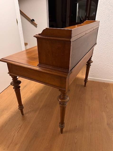 Alter Sekretär mit Geheimfach Canton Berne - anibis.ch