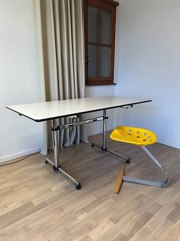 Bureau KITOS USM Haller en gris perle // Ref. AY0375 Canton Valais ...