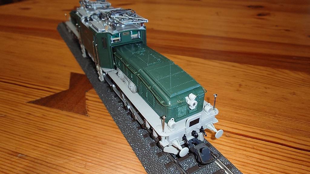 Locomotive CFF crocodile 6/8 Roco Canton Neuchâtel - anibis.ch