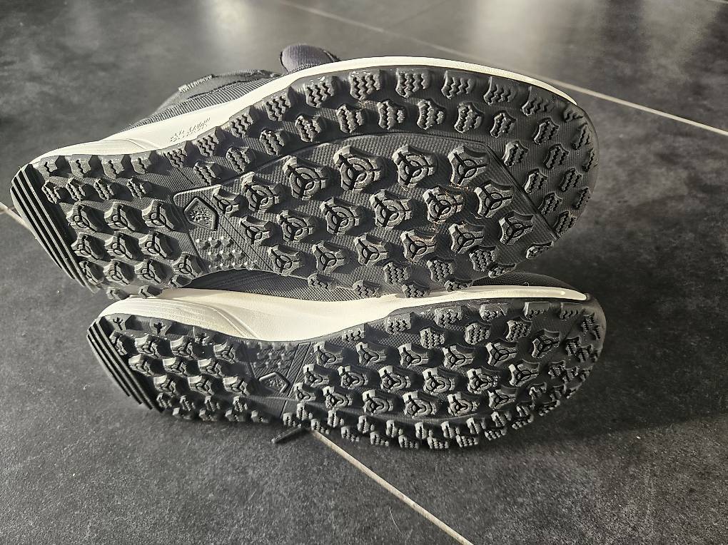 Chaussures de randonnées et de neige Quechua 41 Canton Neuchâtel ...