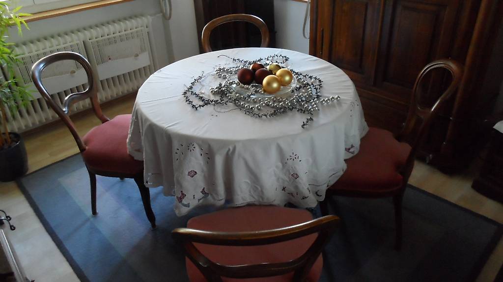 Louis Philippe Tisch und 4 Stühle Originale im Kanton St. Gallen ...