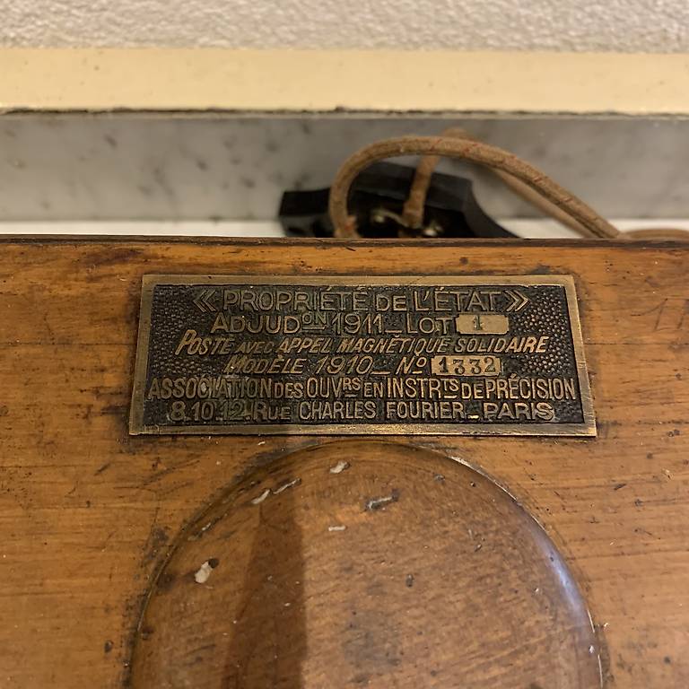 Lot de téléphones et boîtiers téléphoniques France Canton Vaud - anibis.ch