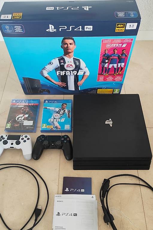 Sony Playstation 4 Pro (PS4 Pro) 2 manettes + FIFA19 + GT Canton ...