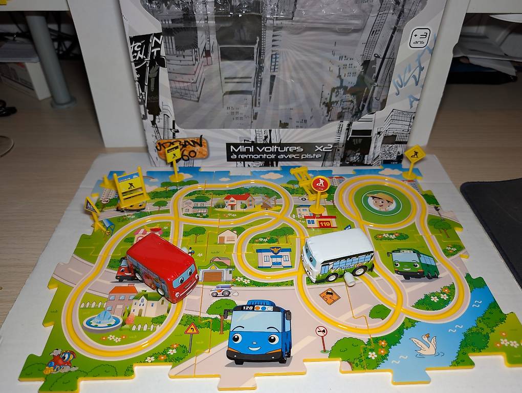Fx Toys FOMAX Mini Voitures à remontoir avec piste Canton Vaud - anibis.ch