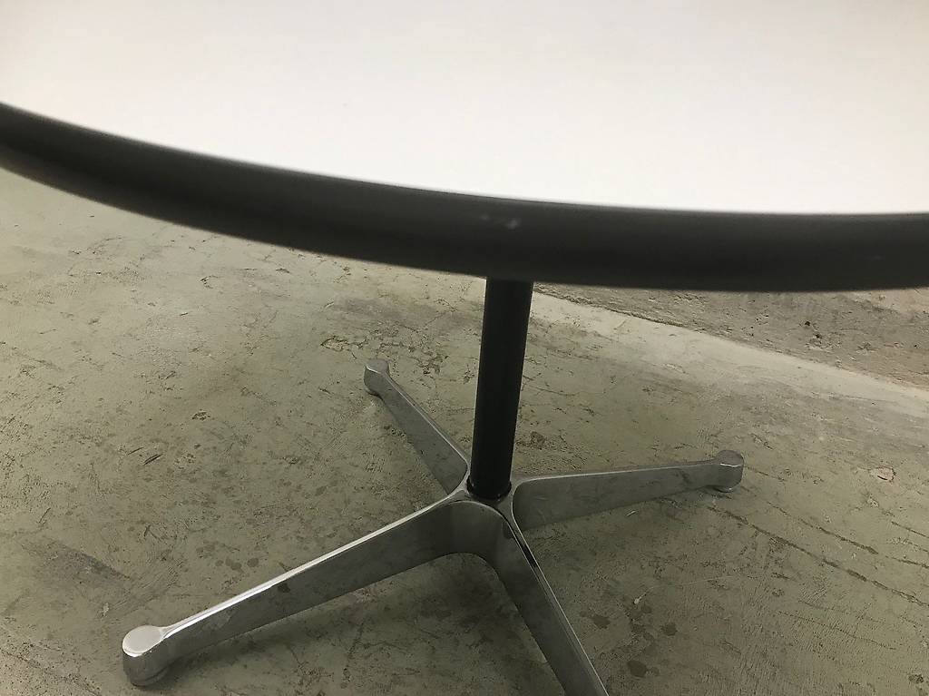 Eames Segmented Beistelltisch Canton Berne - anibis.ch