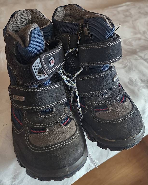 Boots hiver doublées enfant Canton Fribourg - anibis.ch