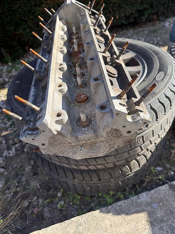 Culasse pour Jaguar Type E 4.2L de 1969 Canton Vaud - anibis.ch