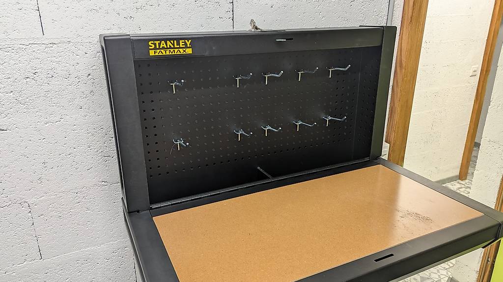 Etabli d'atelier mural pliable Stanley Fatmax Canton Vaud - anibis.ch