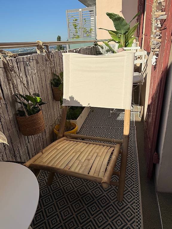 À donner - Chaise en bambou neuve Canton Neuchâtel - anibis.ch