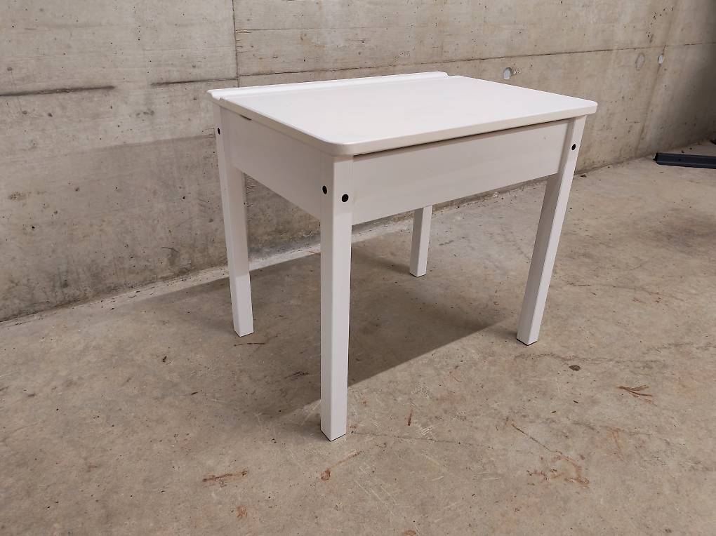 IKEA Sundvik bureau enfant 60x45cm Canton Vaud - anibis.ch