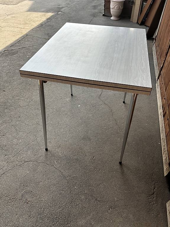 Petite table de cuisine à rallonges Canton Vaud - anibis.ch