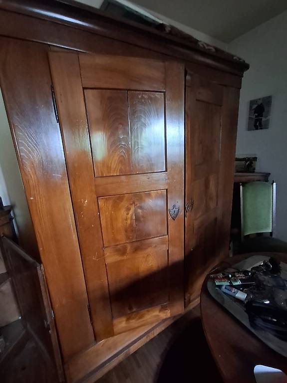 Armoire ancienne Canton Vaud - anibis.ch