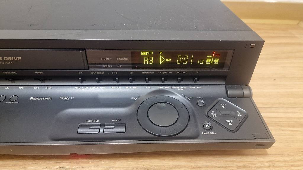 PANASONIC HIGH END S-VHS REKORDER REVIDIERT Canton Soleure - anibis.ch