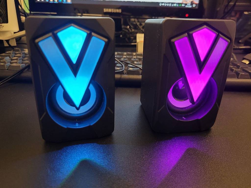 PC Lautsprecher USB Boxen mit RGB Beleuchtung im Kanton Zürich - anibis.ch