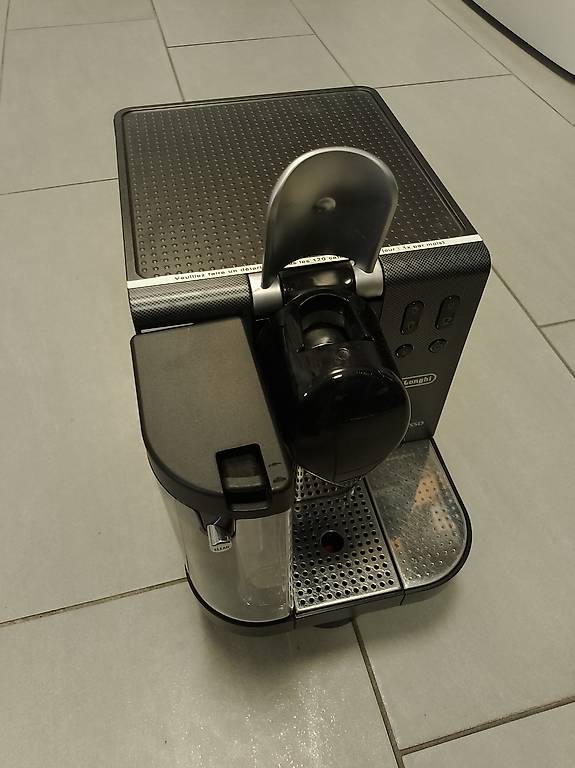 Machine à café Nespresso avec capsule inox offert Canton Fribourg ...