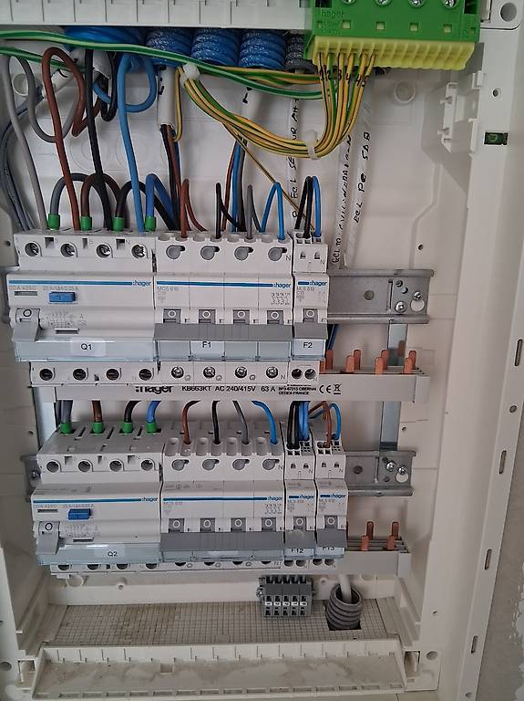 Electricien CFC Suisse a votre service Canton Genève - anibis.ch