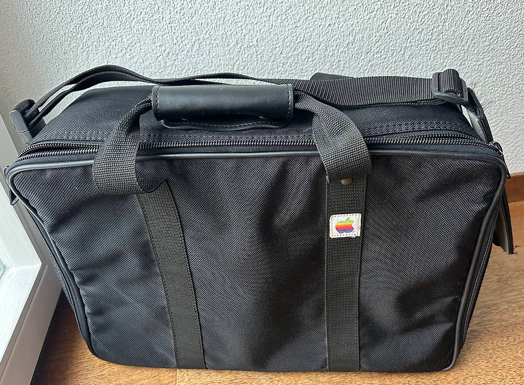 Sac Macintosh (ancien Apple) Canton Fribourg - anibis.ch