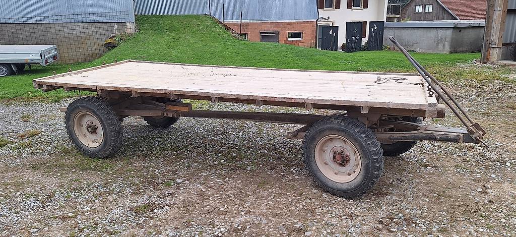 Char en bois à donner Canton Fribourg - anibis.ch