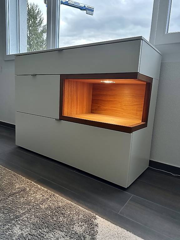 Meuble design avec éclairage intégré - état impeccable Canton Fribourg - anibis.ch